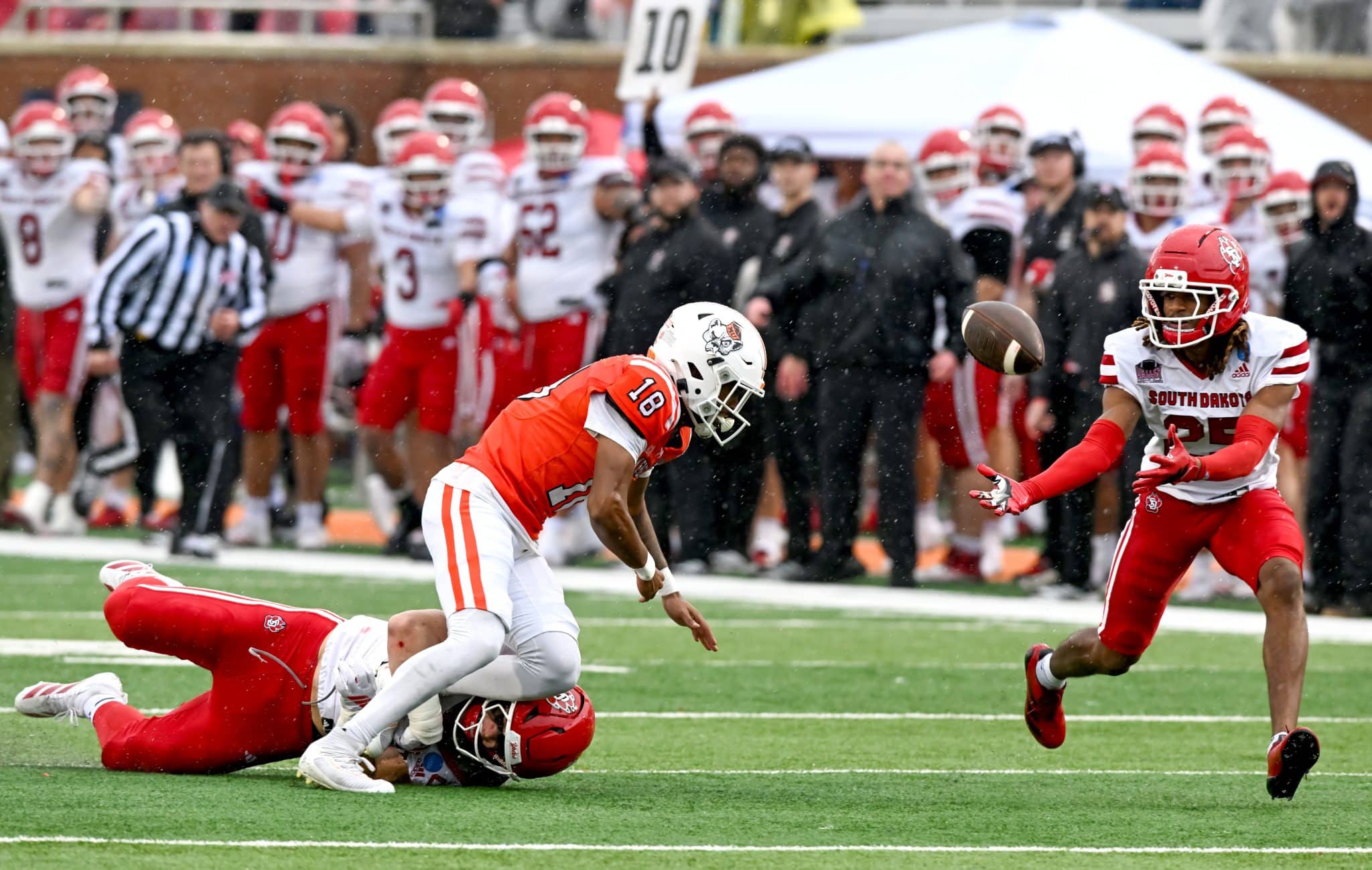 Mercer stunned by South Dakota in 47-0 playoff loss – The Macon Melody